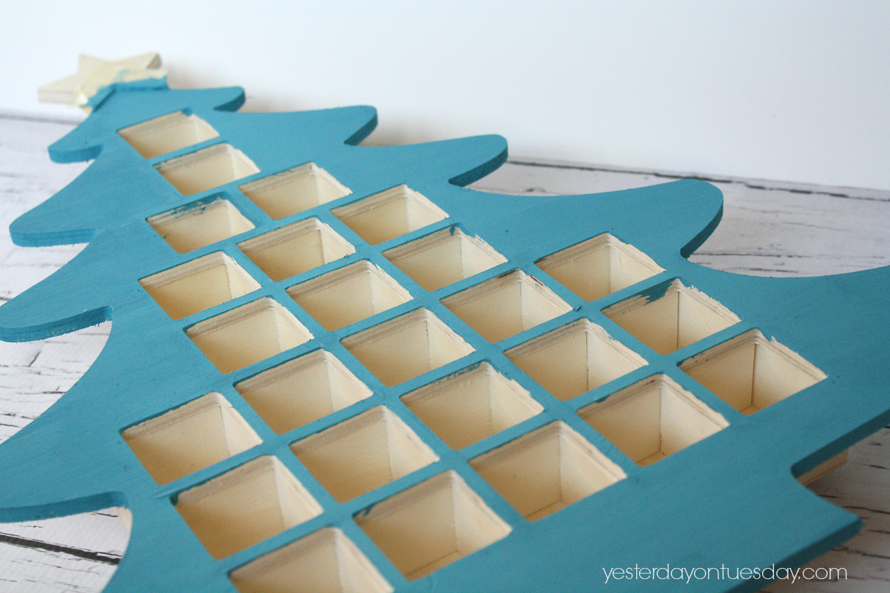 Rustic Advent Calendar and Giveaway | Yesterday on Tuesday