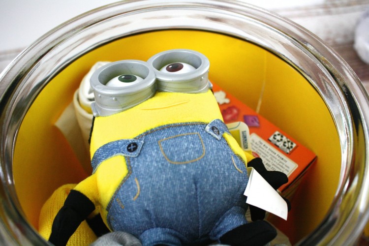 Minion Lover's Gift in a Jar | Yesterday on Tuesday